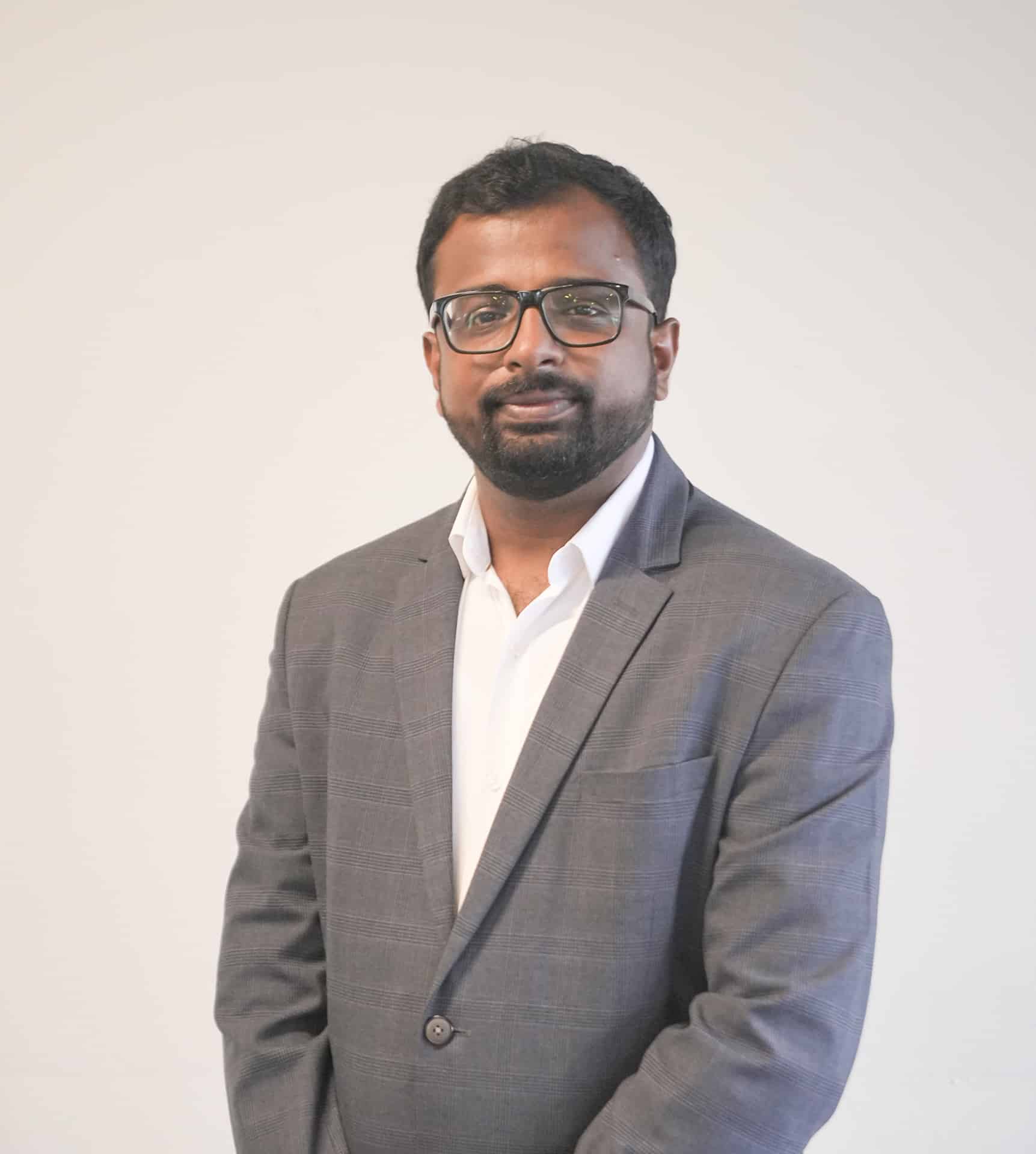 Experienced Chartered Accountants Team | Jaksllp